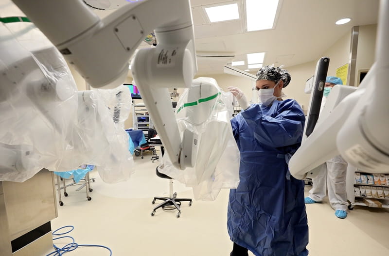 Riverside Enhances Robotic Surgery Program With New da Vinci Xi ...
